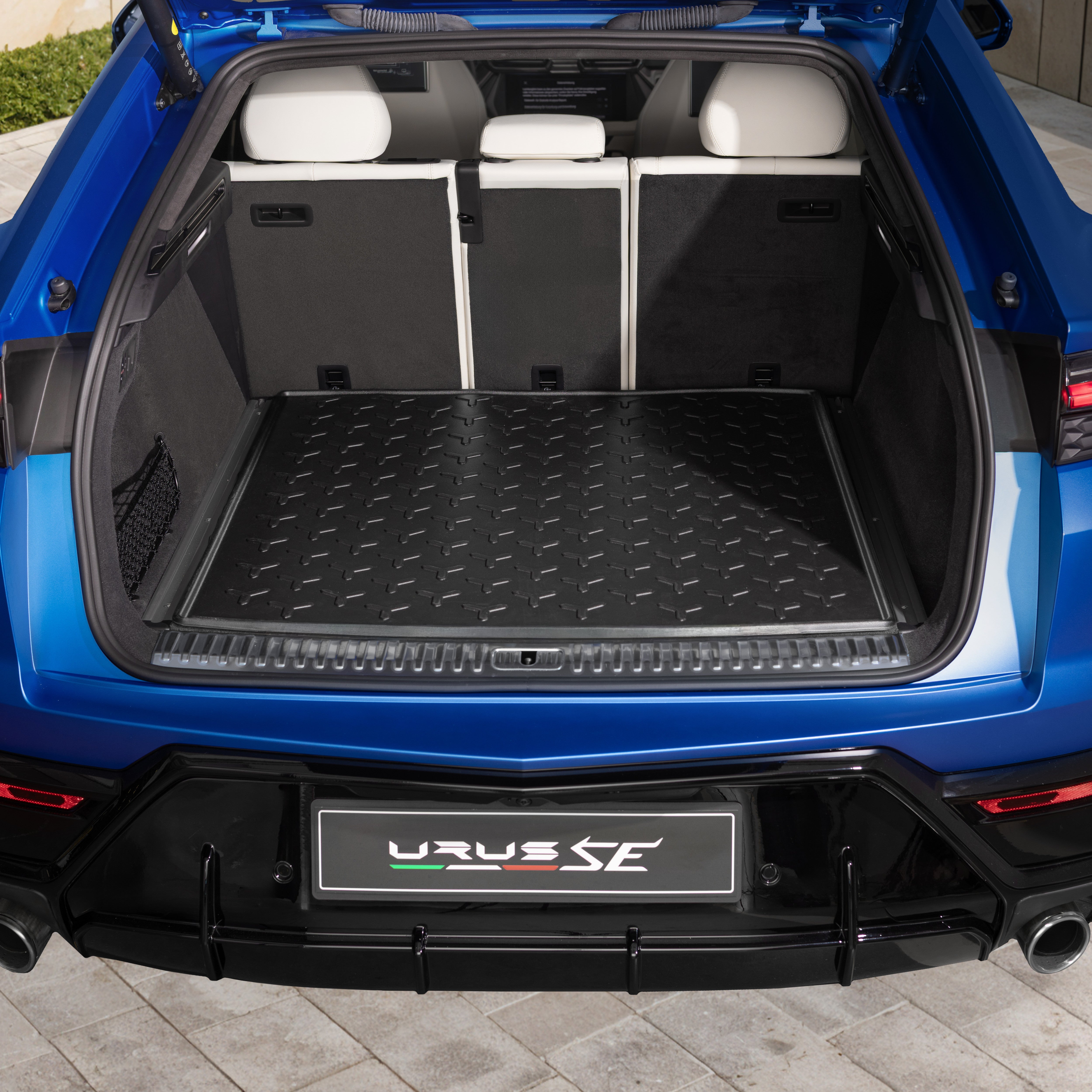 Lamborghini Urus SE Cargo Liner – O'GARA Boutique